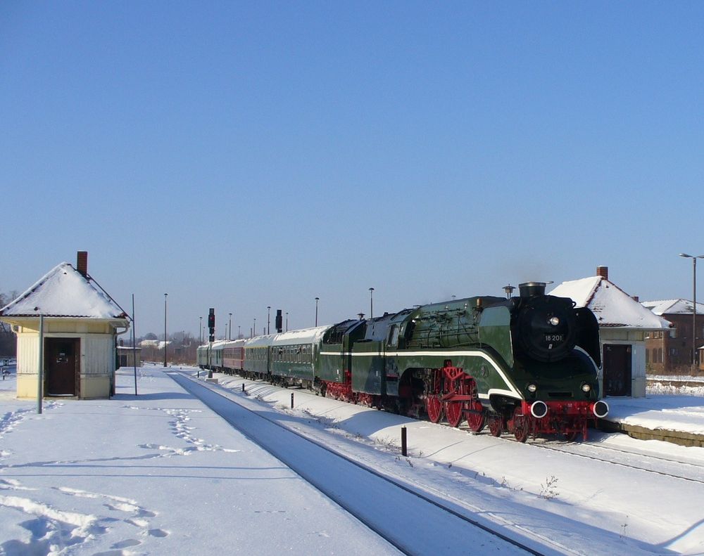 BR 18 -201 Bahnhof Görlitz Foto & Bild | dampf-, diesel- und e-loks ...