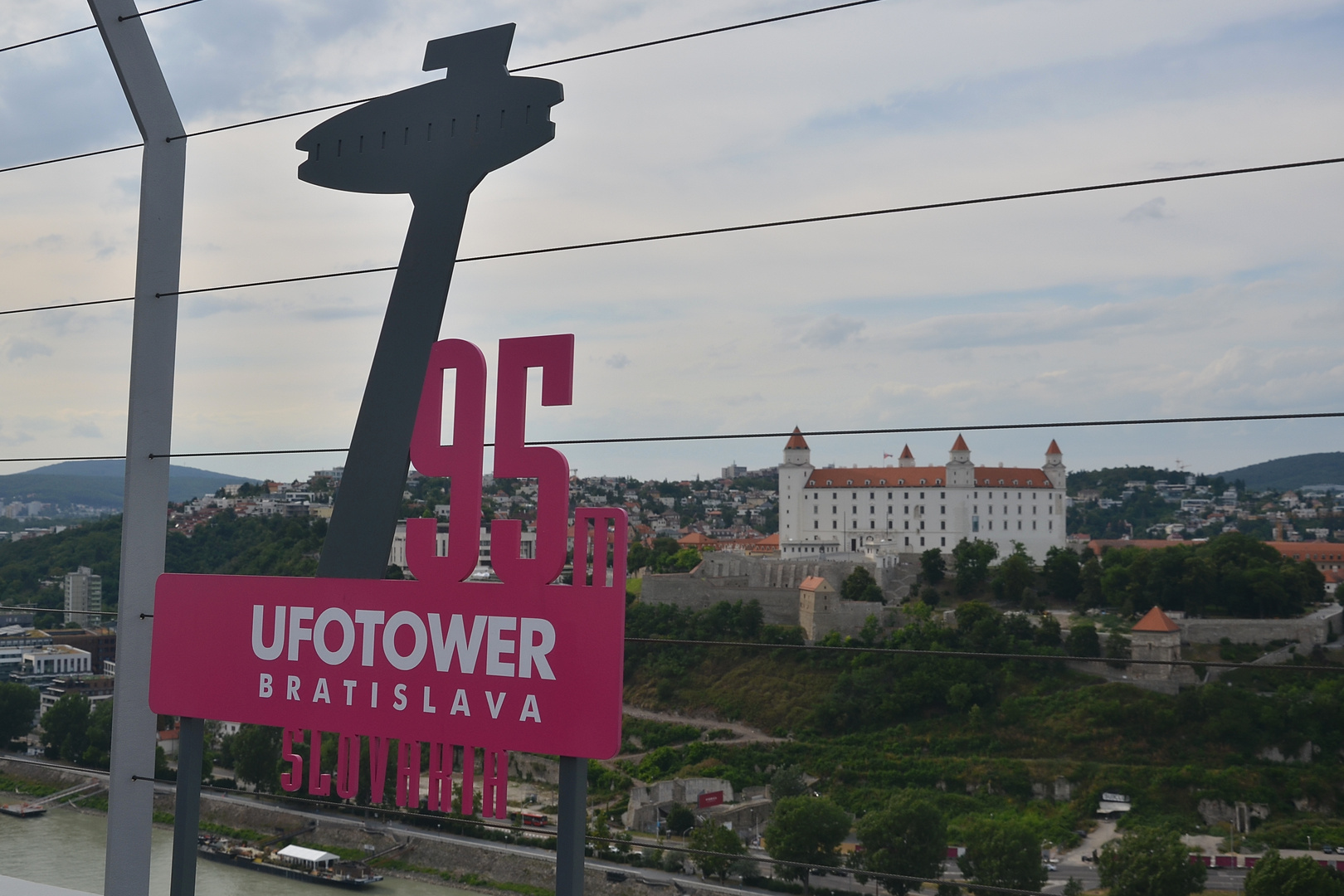 Bratislava / Ufo-Tower .... Foto & Bild | Bilder auf fotocommunity