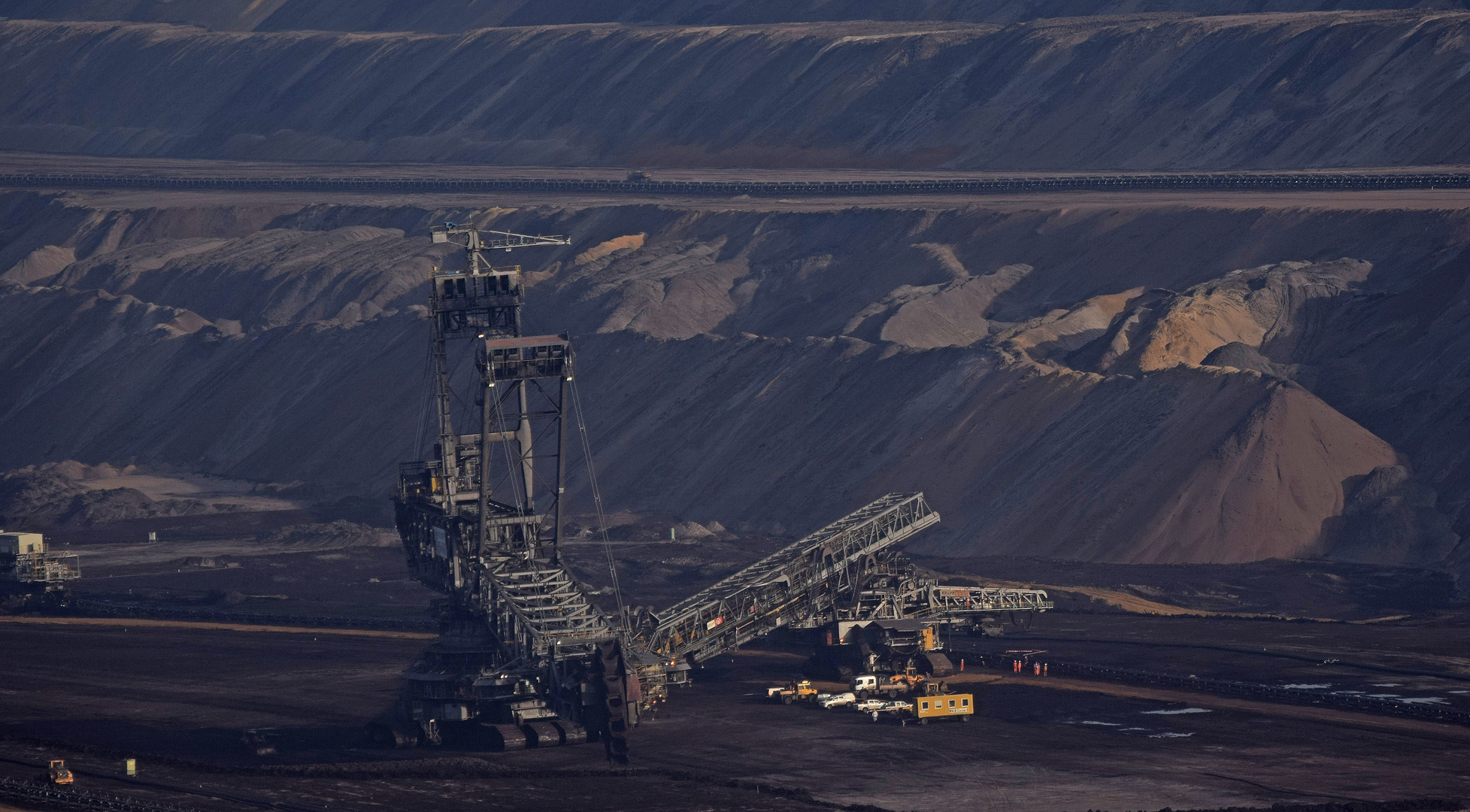 Braunkohle Tagebau Garzweiler (1) Foto & Bild | tagebau, braunkohle ...