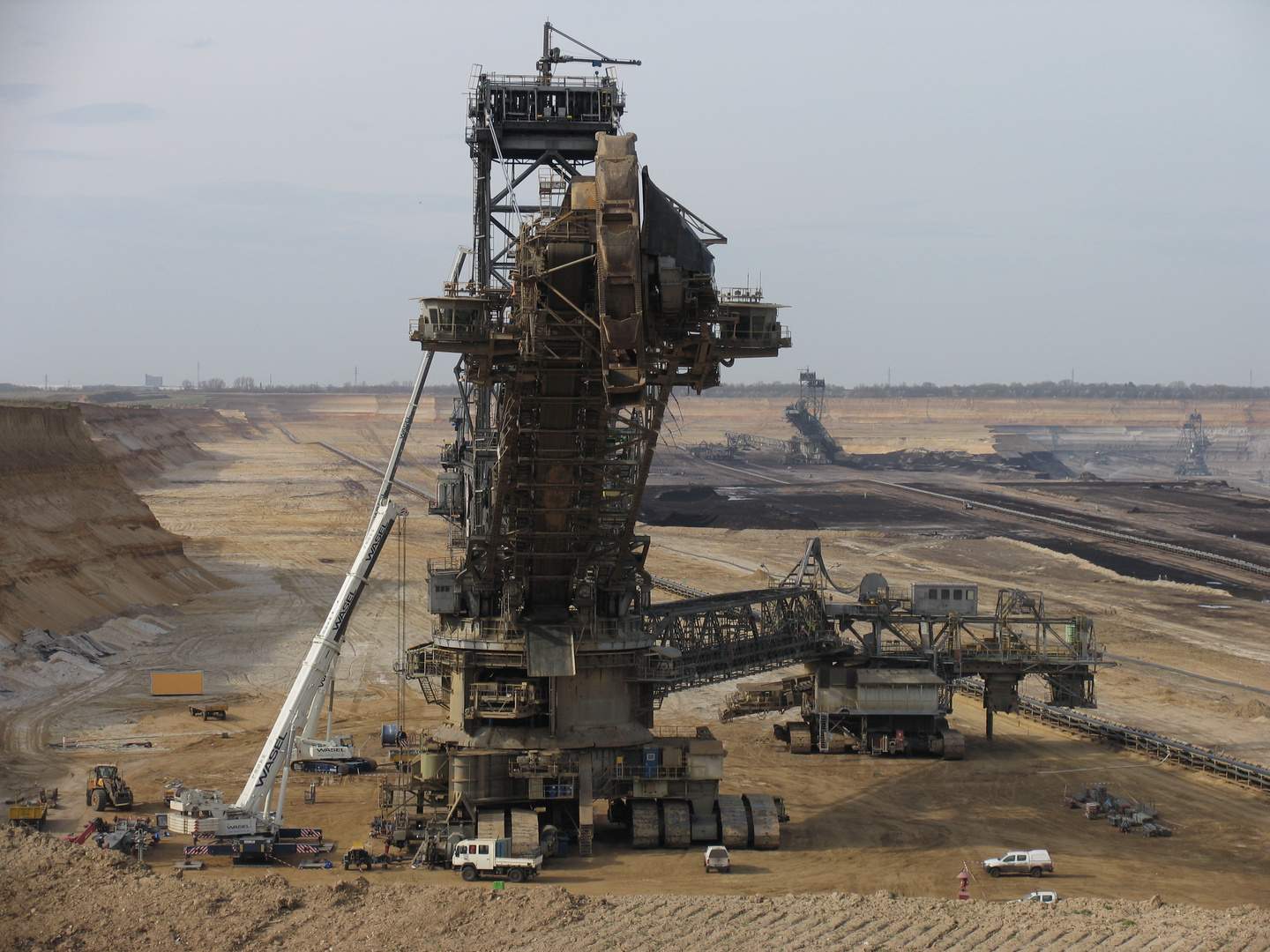 Braunkohlebagger 258 Foto & Bild | industrie und technik, bergbau ...