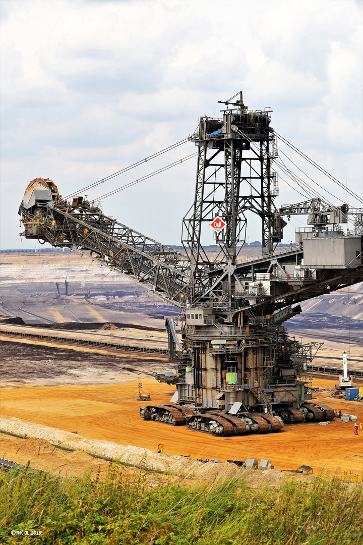 Braunkohlebagger (auch Schaufelradbagger) . Foto & Bild | industrie und ...