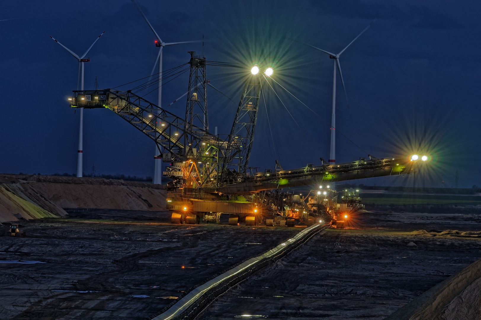 / Braunkohletagebau Garzweiler / Foto & Bild | world, braunkohletagebau ...