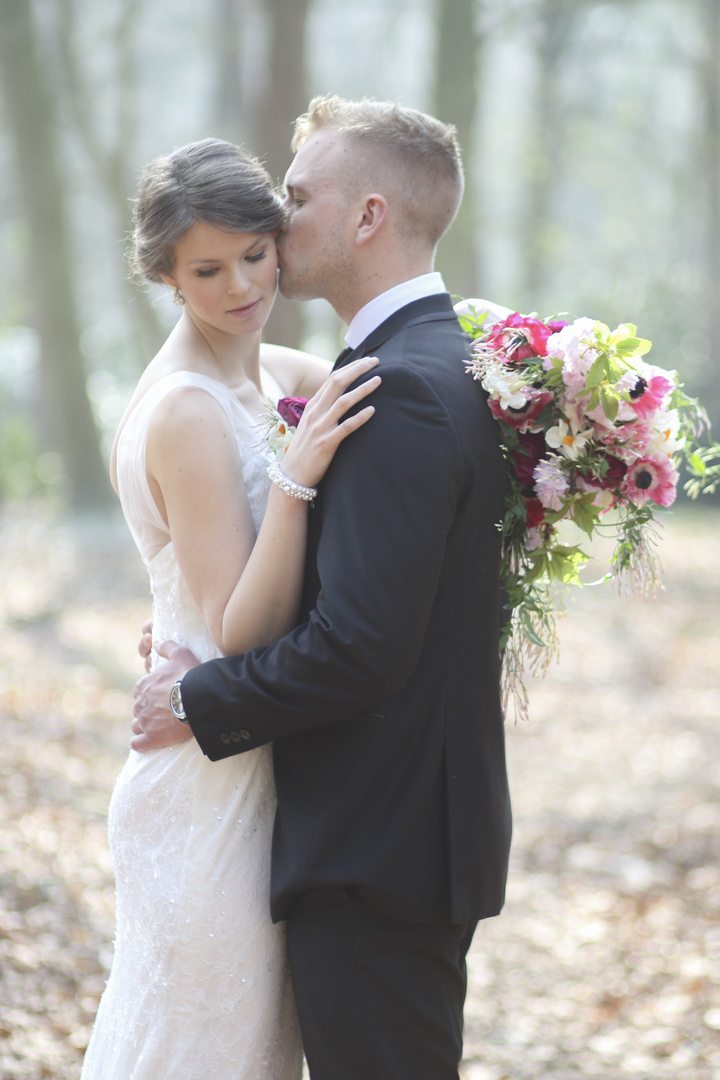 Brautpaar im Wald Foto & Bild | hochzeit, collagen, menschen Bilder auf fotocommunity