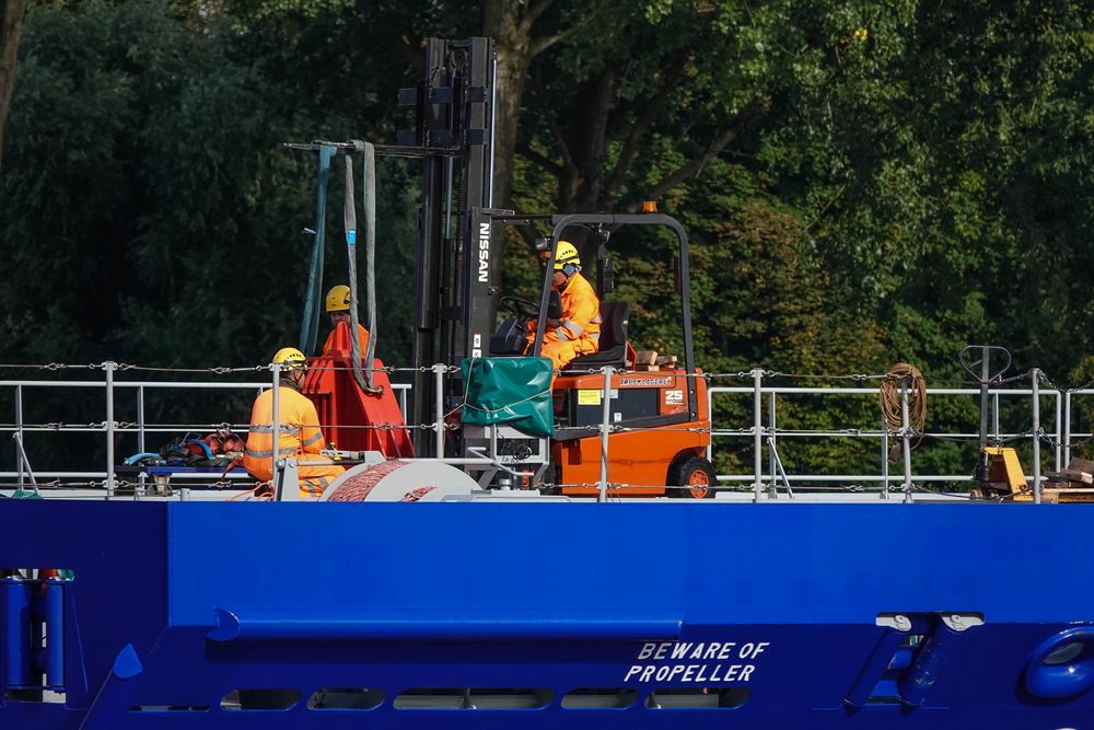 " BRAVEWIND " Foto & Bild | kanal, frachter, fahrzeuge Bilder auf ...