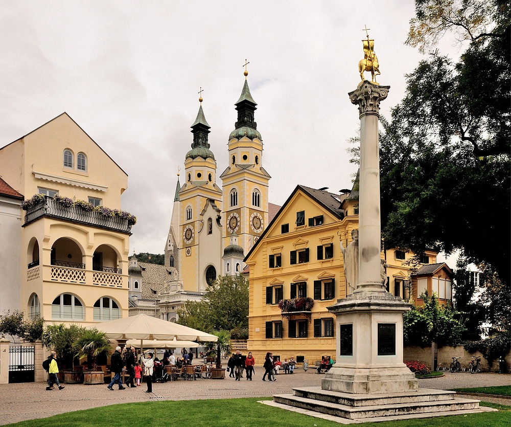 Brixen ist eine Stadt und Gemeinde im Südtiroler Eisacktal in Italien ...