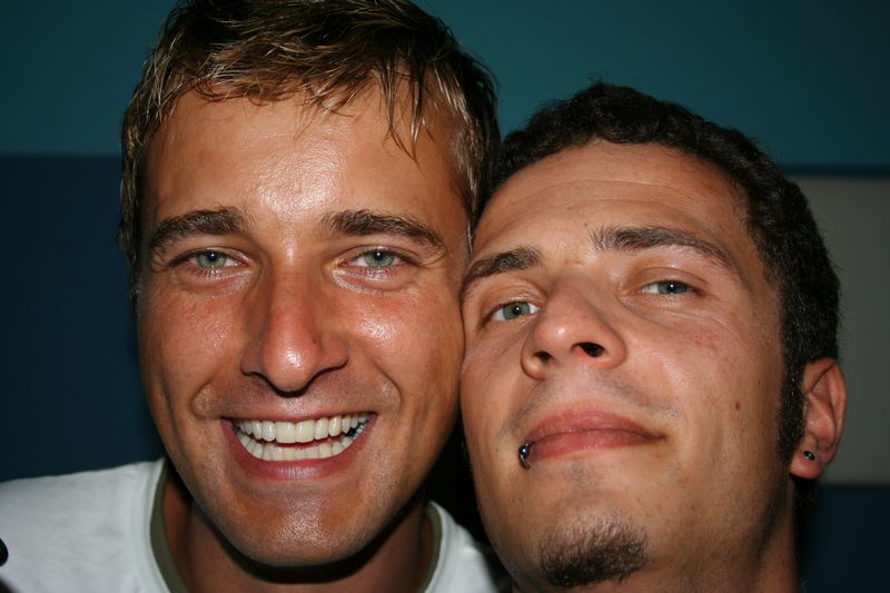 Bruderliebe Foto & Bild | erwachsene menschen, zwei menschen, mehrere menschen Bilder auf ...