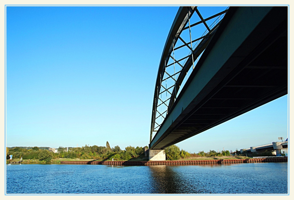 Brücke in Beckingen Foto & Bild | architektur, straßen & brücken ...