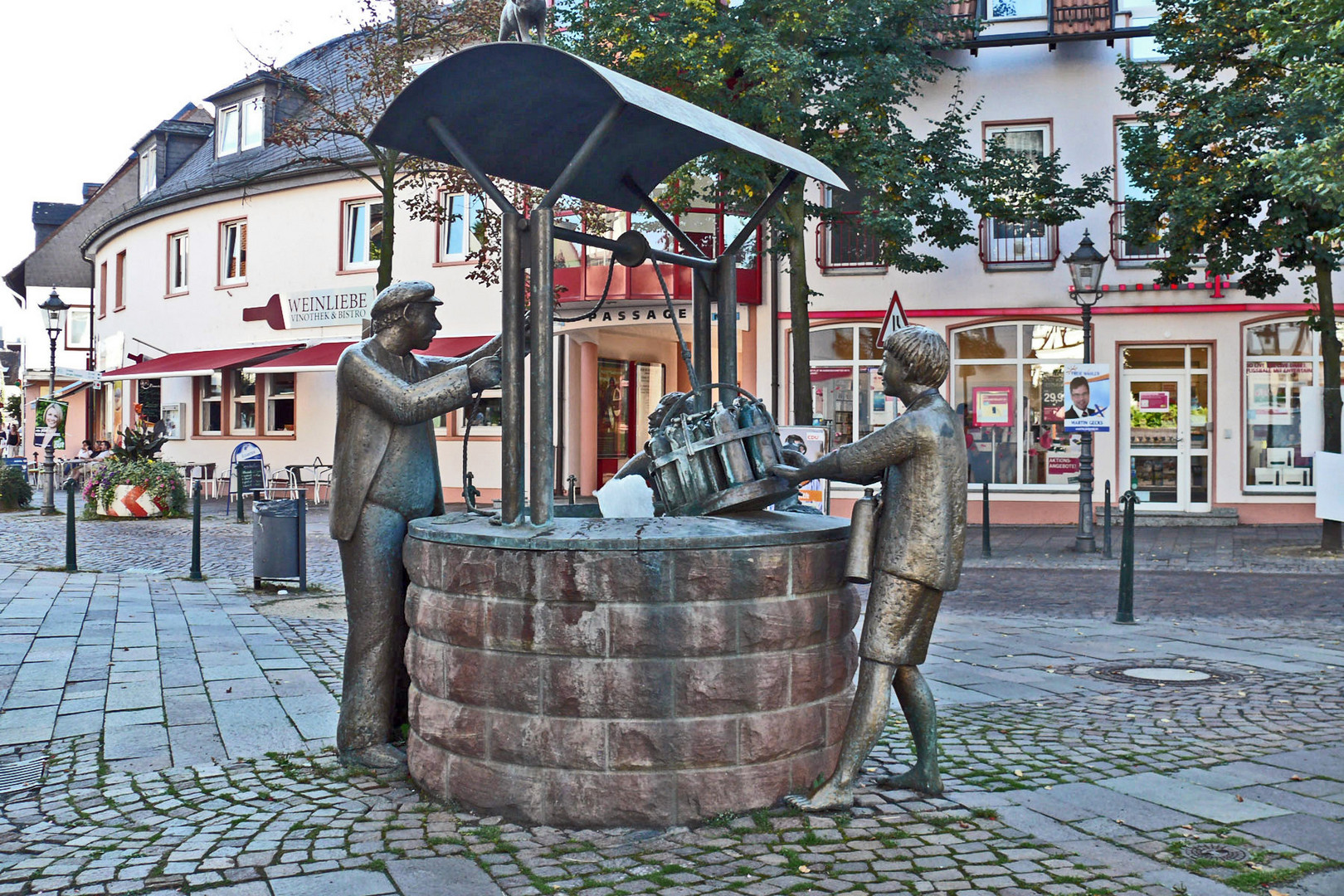 Brunnen in der Brunnenstadt Foto & Bild | world, hessen, deutschland ...