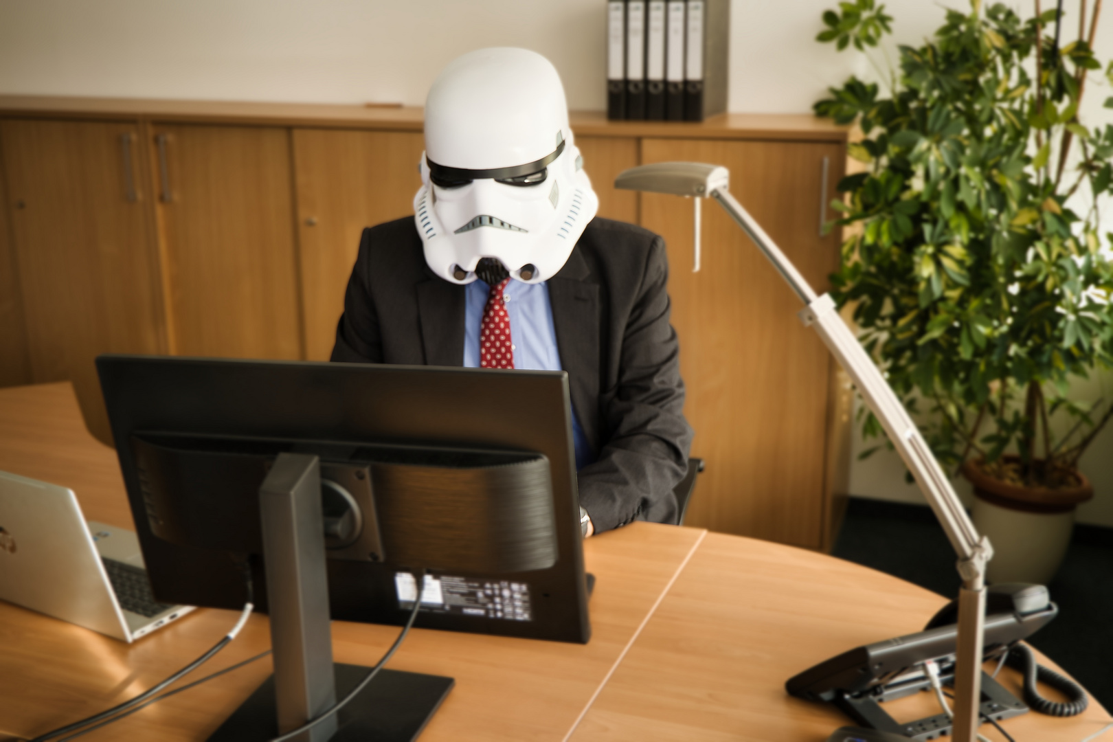 Büro Trooper Foto & Bild | szene, science fiction, work Bilder auf ...