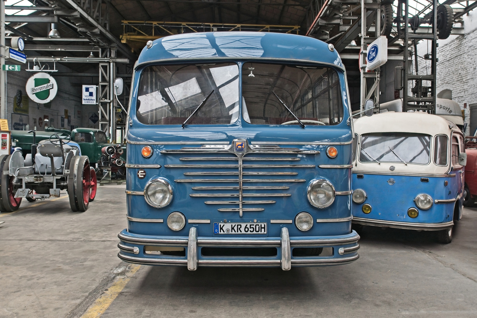 Büssing Bus Foto & Bild | spezial, straße, halle Bilder auf fotocommunity