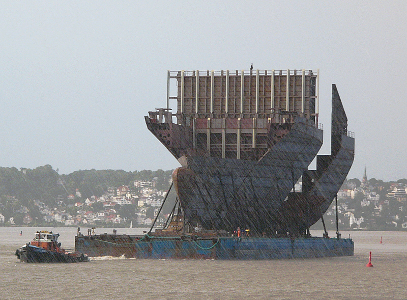 Bug und Heck im Regen:-) Foto & Bild | deutschland, europe, hamburg ...