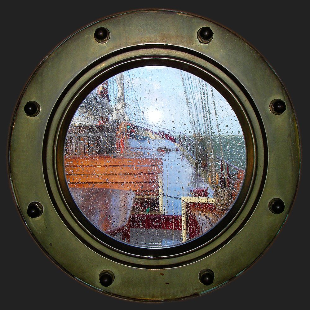 Bullauge der Radboud Foto & Bild | industrie und technik, technik ...