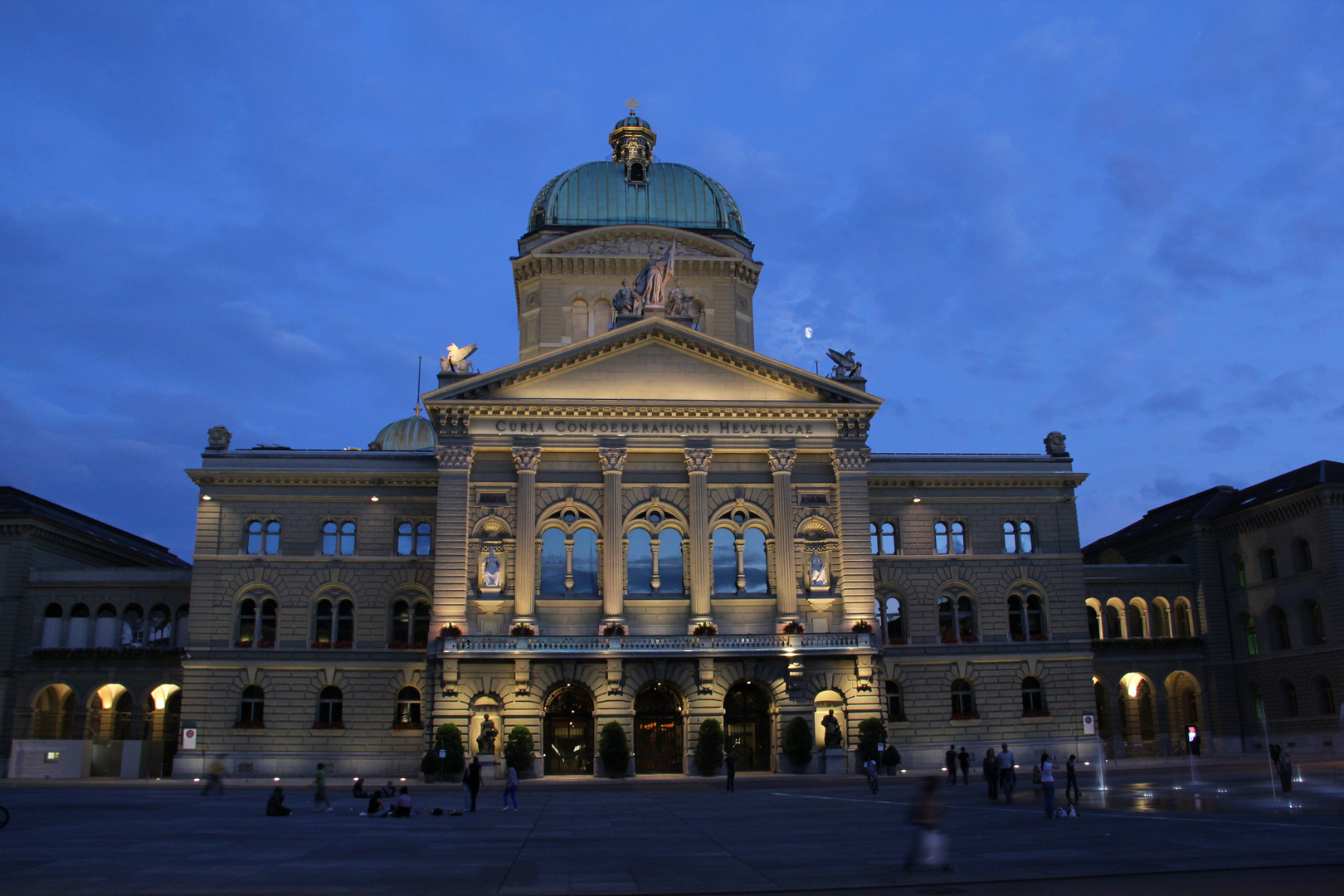 Bundeshaus in Bern / Schweiz Foto & Bild | architektur, architektur bei ...