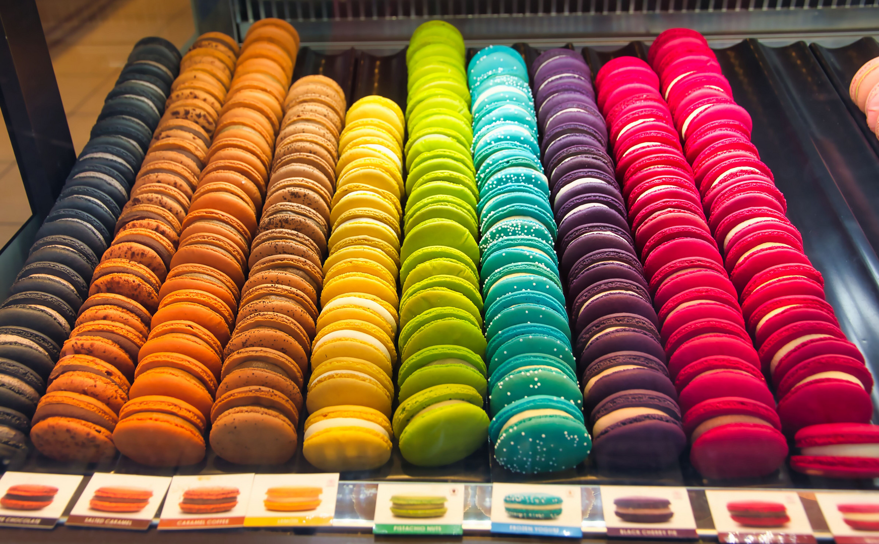 Bunte Macrons Foto & Bild | kunstfotografie & kultur, diverses, kunst ...