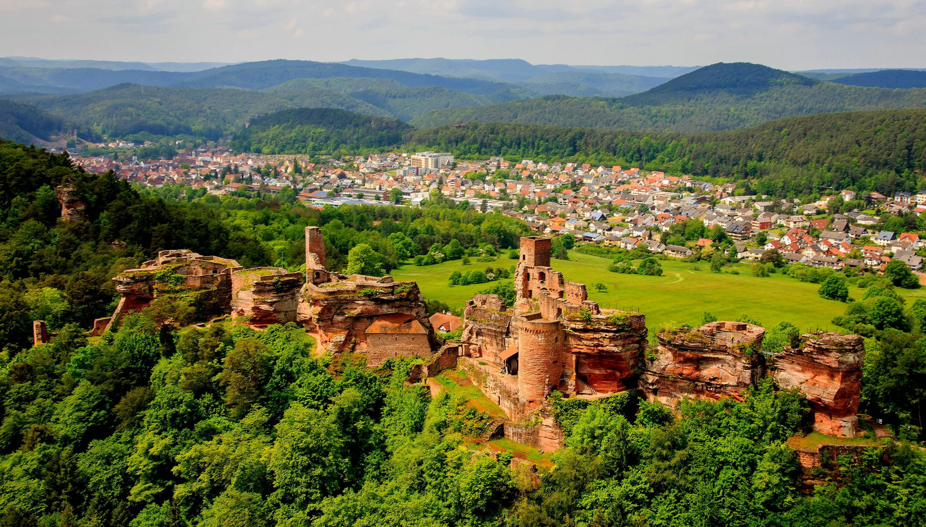 Burg Altdahn Foto & Bild | deutschland, wandern, burgen Bilder auf ...