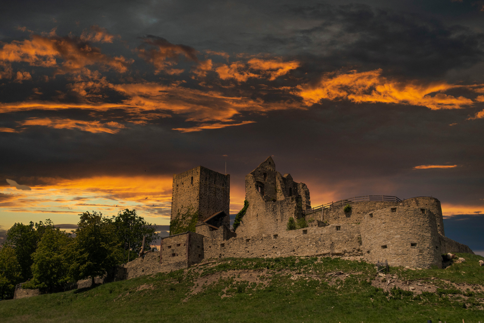 Burg bei Sulzberg Foto & Bild | architektur, natur, fotos Bilder auf ...