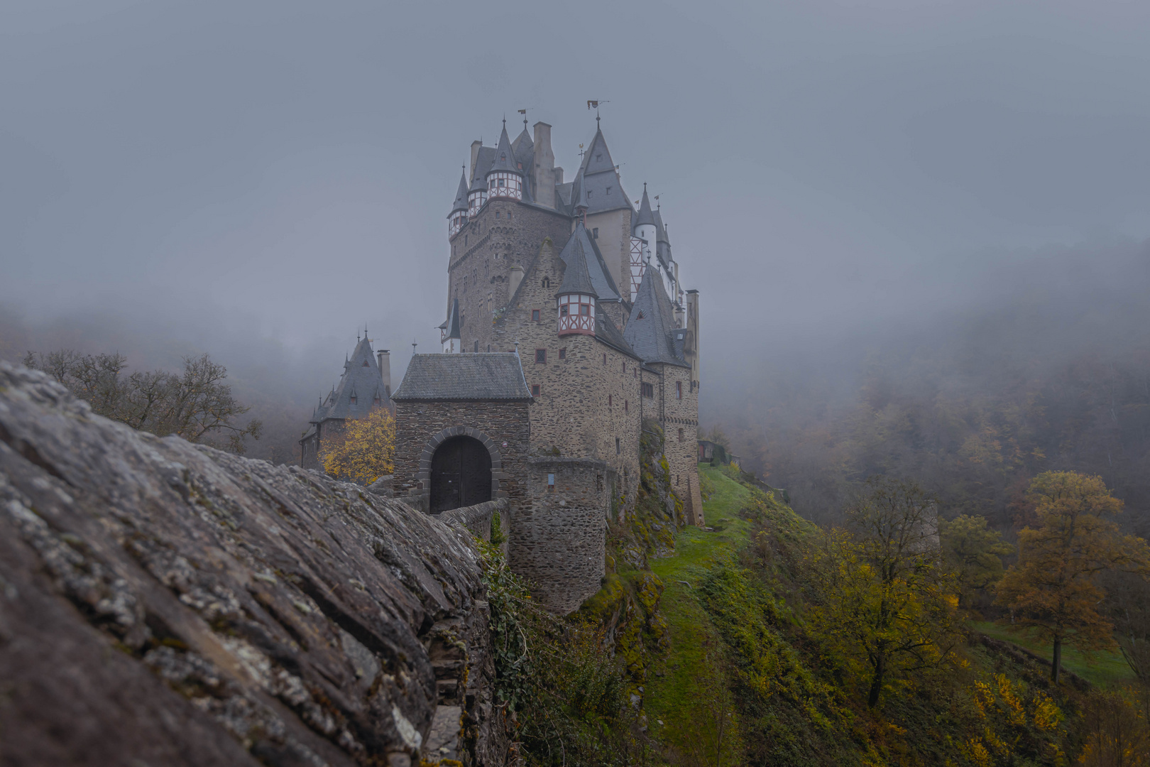 Burg Eltz Foto & Bild | architektur, schlösser & burgen, profanbauten ...