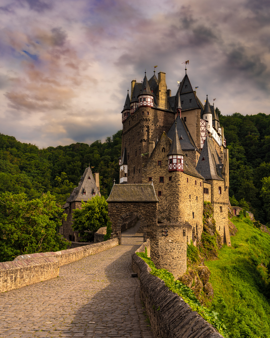 Burg Eltz Foto & Bild | architektur, kultur, märchen Bilder auf ...