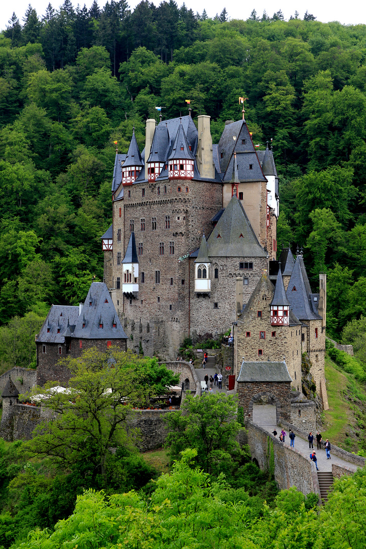 Burg Eltz an der Mosel Foto & Bild | deutschland, europe, rheinland ...