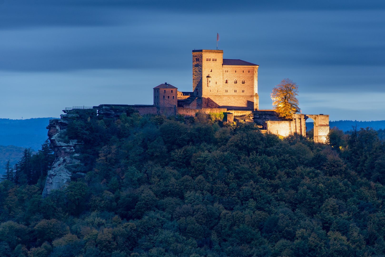 Burg Trifels Foto & Bild | deutschland, europe, herbst Bilder auf ...