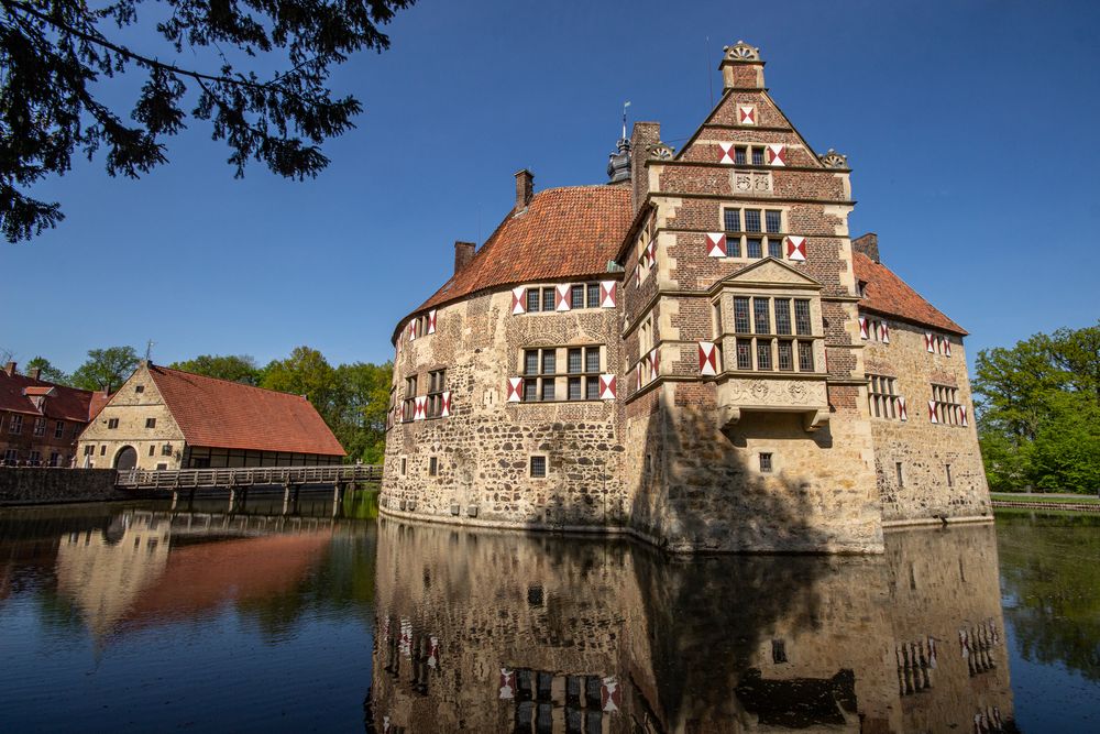 Burg Vischering (Vischering Castle) Foto & Bild | fotos, water, world ...