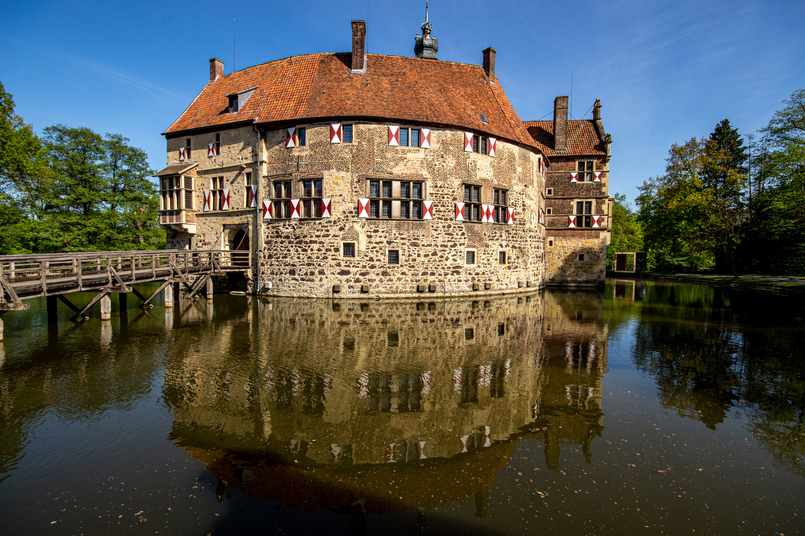 Burg Vischering (Vischering Castle) Foto & Bild | fotos, water, world ...
