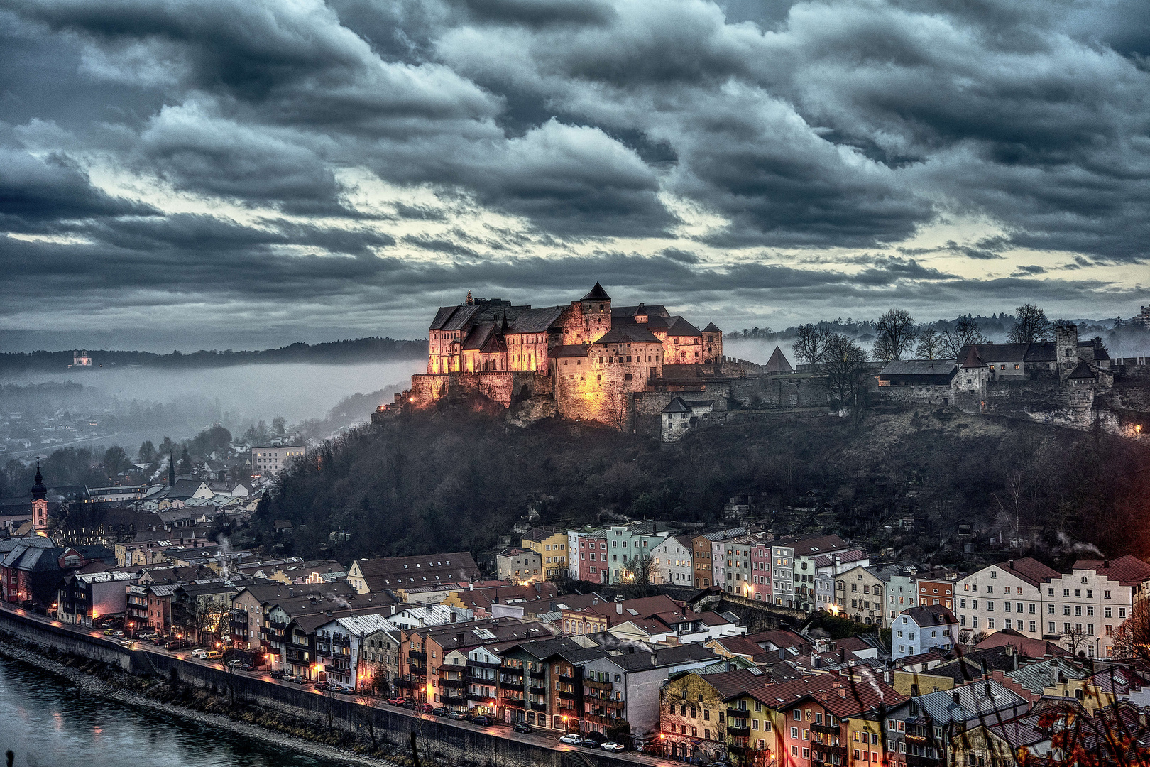 Burg von Burghausen Foto & Bild | architektur, stadtlandschaft, natur ...