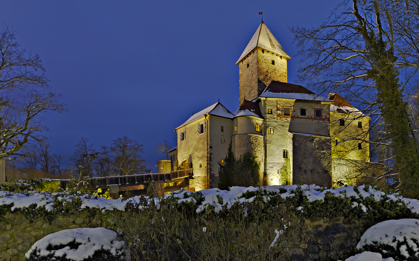 Burg Wernberg Foto & Bild | architektur, architektur bei nacht, aus der ...