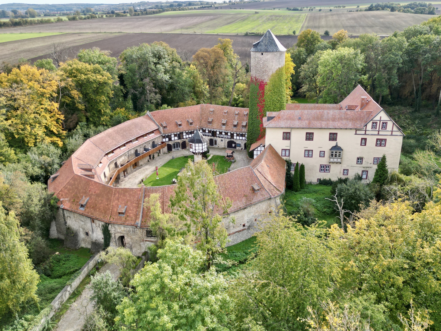 Burg Westerburg Foto & Bild | architektur, landschaft, schlösser ...