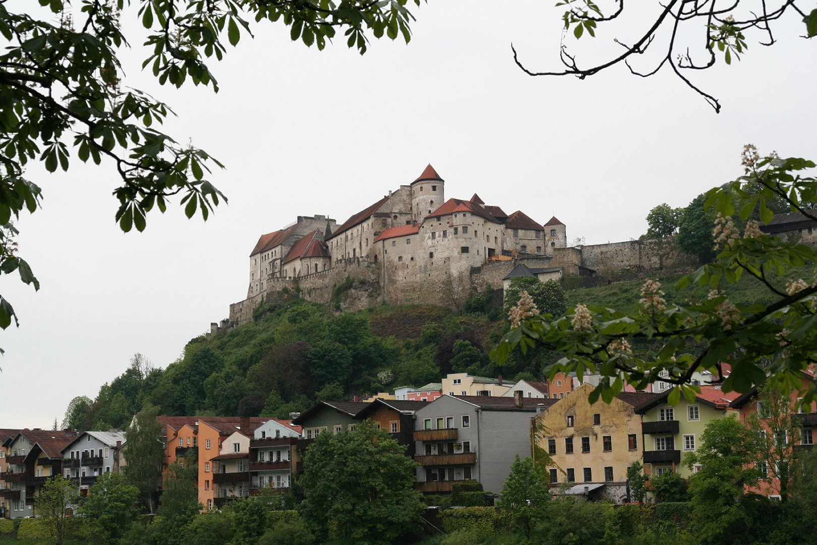 Burg zu Burghausen Foto & Bild | deutschland, europe, bayern Bilder auf ...