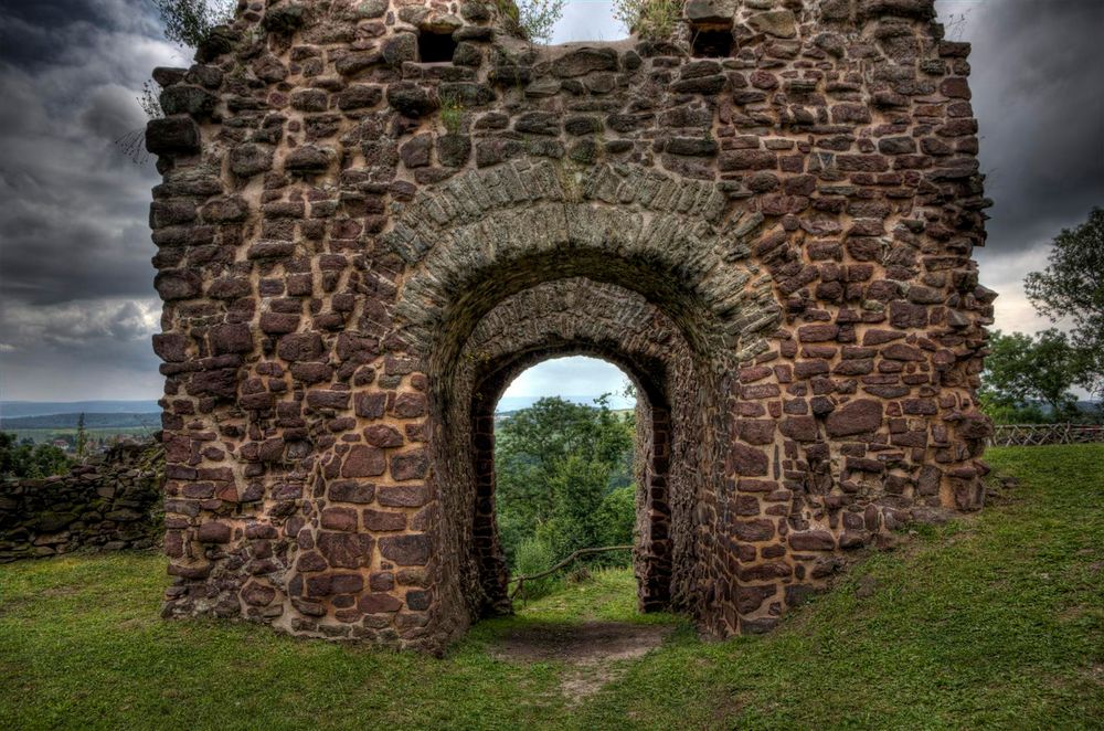 Burgtor Foto & Bild | landschaft, rückkehr der natur, sammelsurium ...