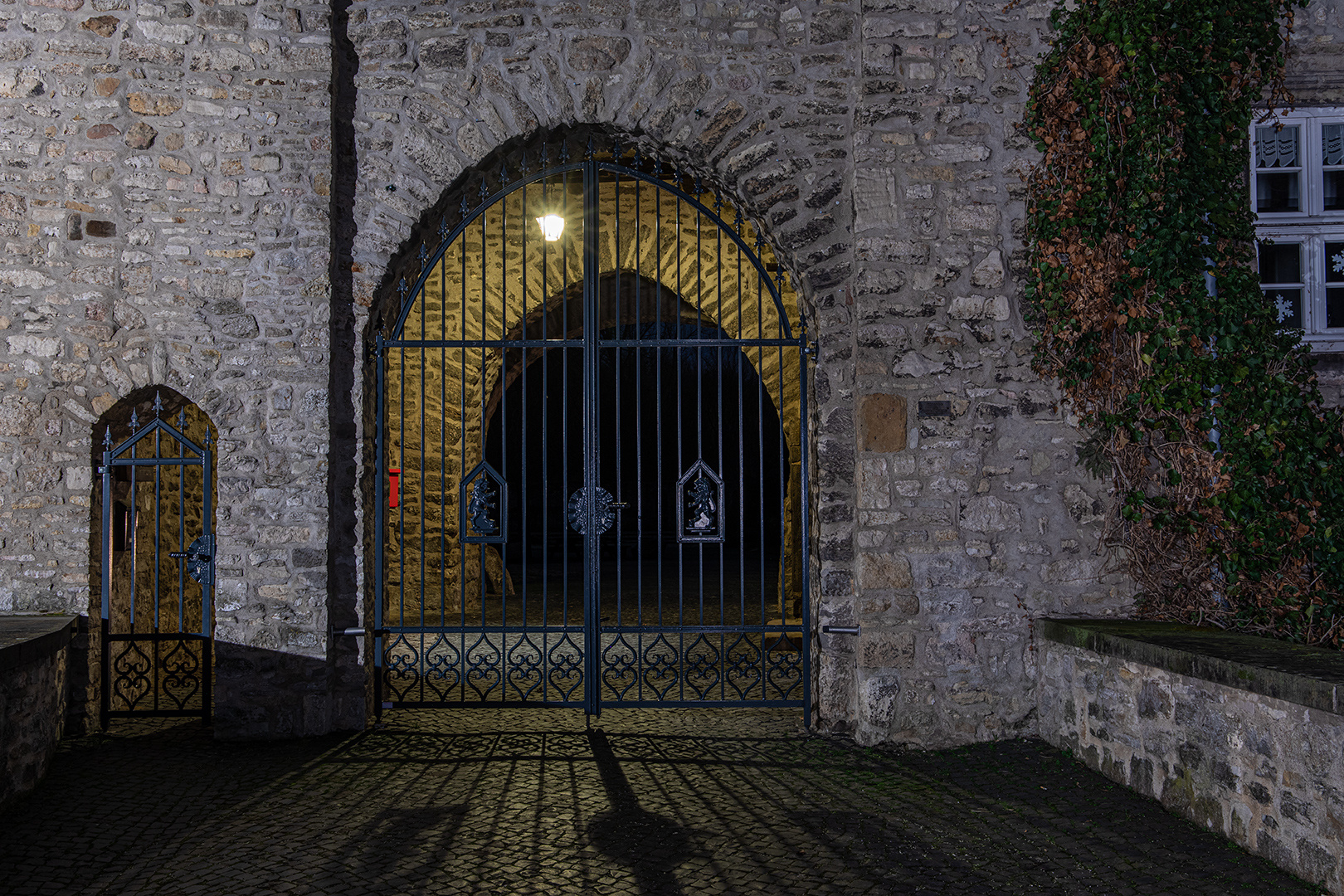 Burgtor... Foto & Bild | architektur, deutschland, europe Bilder auf ...