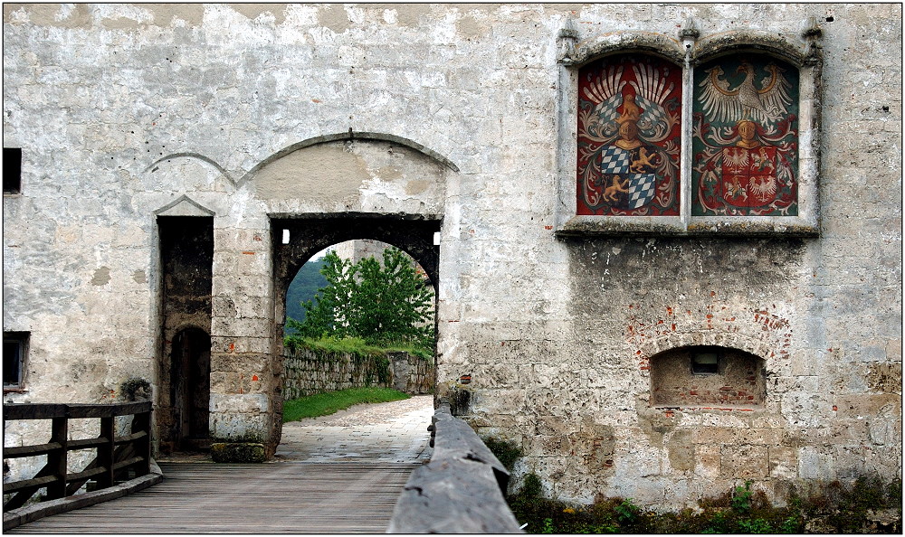 Burgtor ... Foto & Bild | deutschland, europe, bayern Bilder auf ...