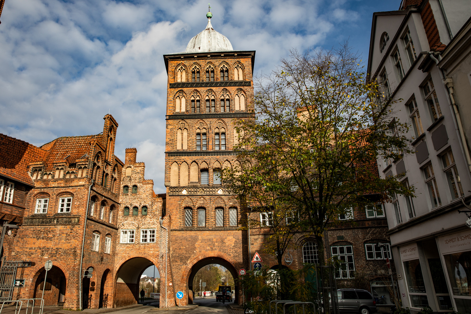 Burgtor in Lübeck Foto & Bild | world, lübeck, natur Bilder auf ...