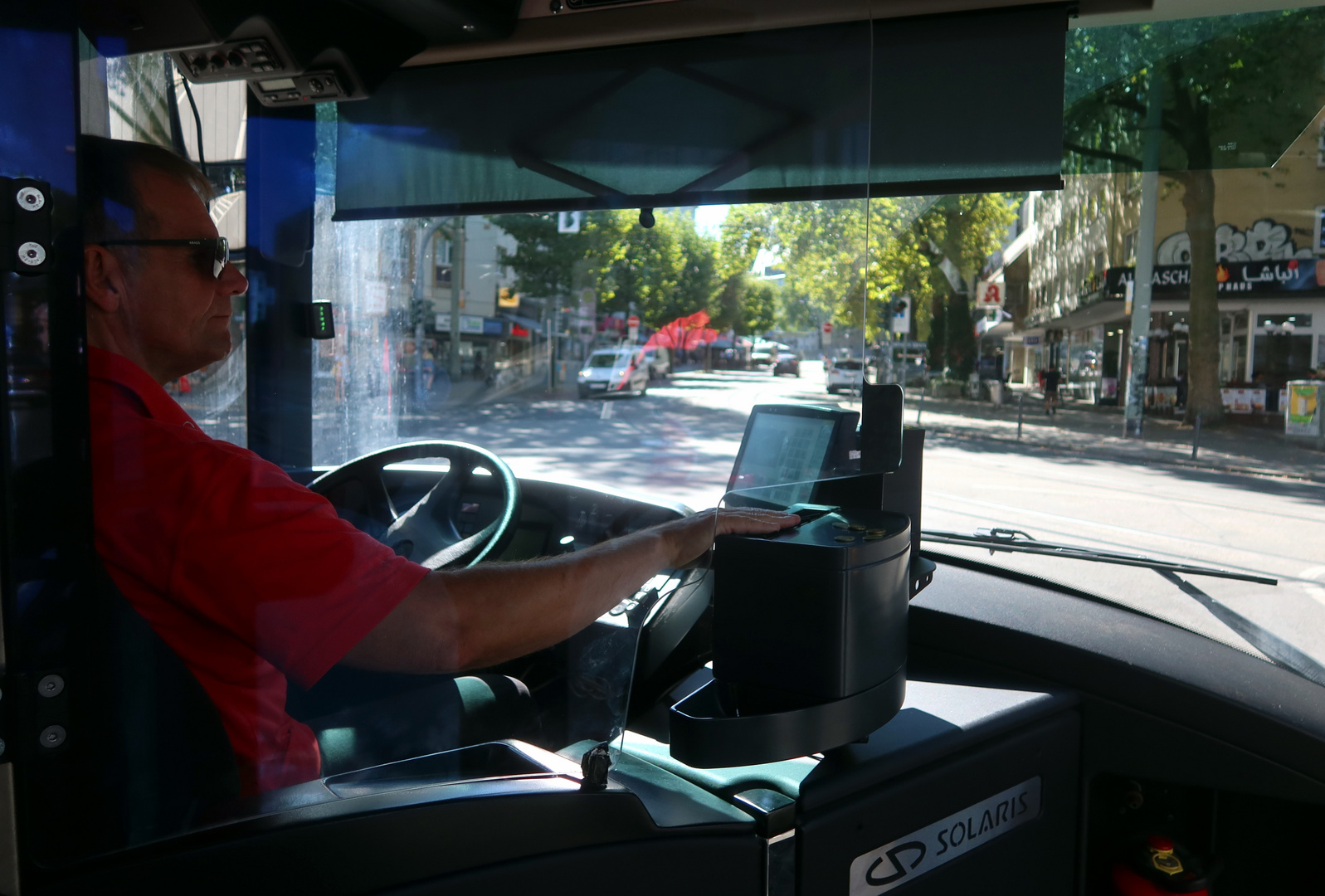 Bus-Fahrer Foto & Bild | erwachsene menschen, streetfotografie mit ...