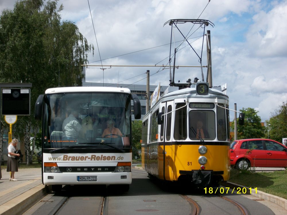 Bus trifft Bahn Foto & Bild | bus & nahverkehr, straßenbahnen, verkehr ...
