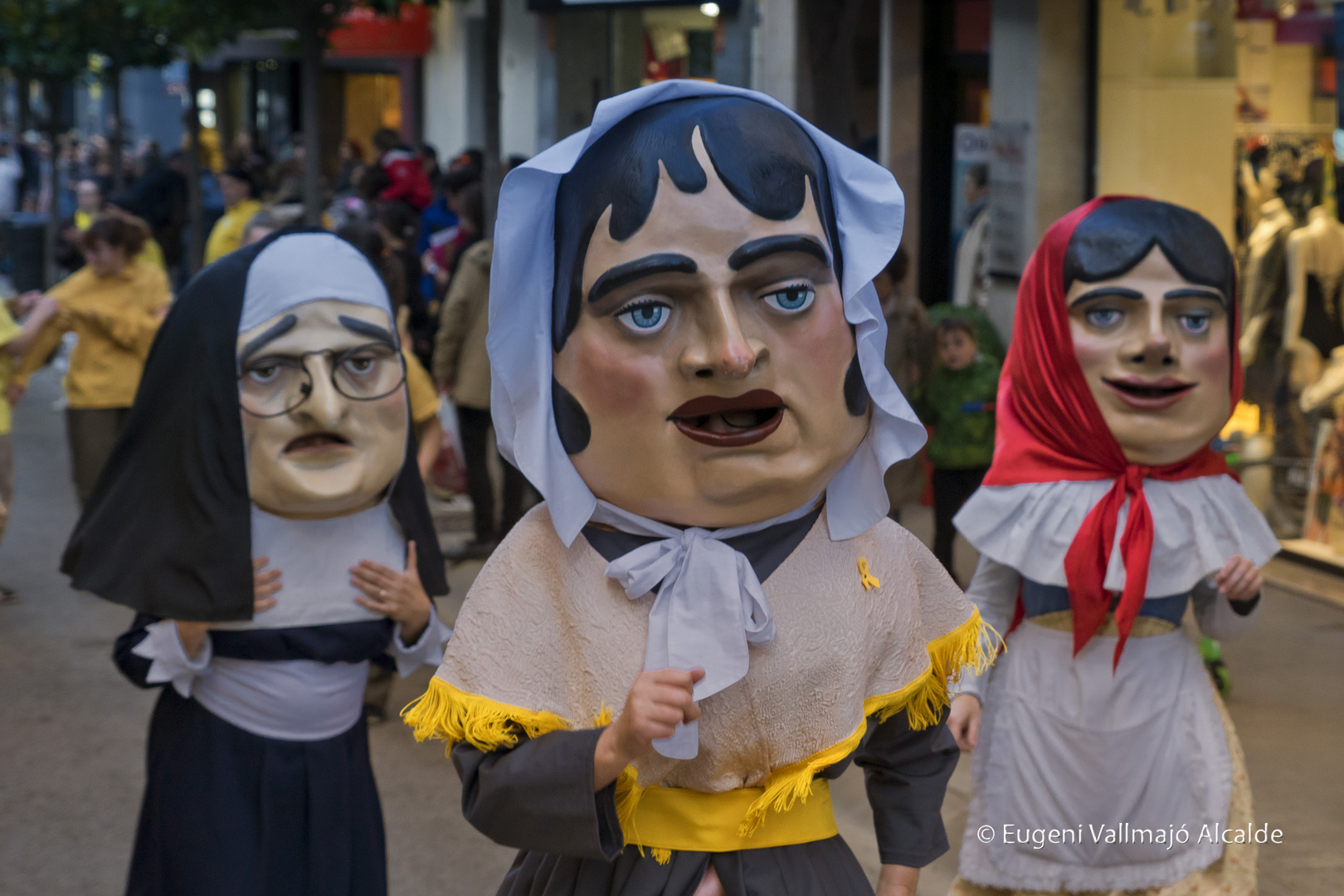 Cabezudos Imagen & Foto | arte y cultura, emociones, fotos Fotos de ...