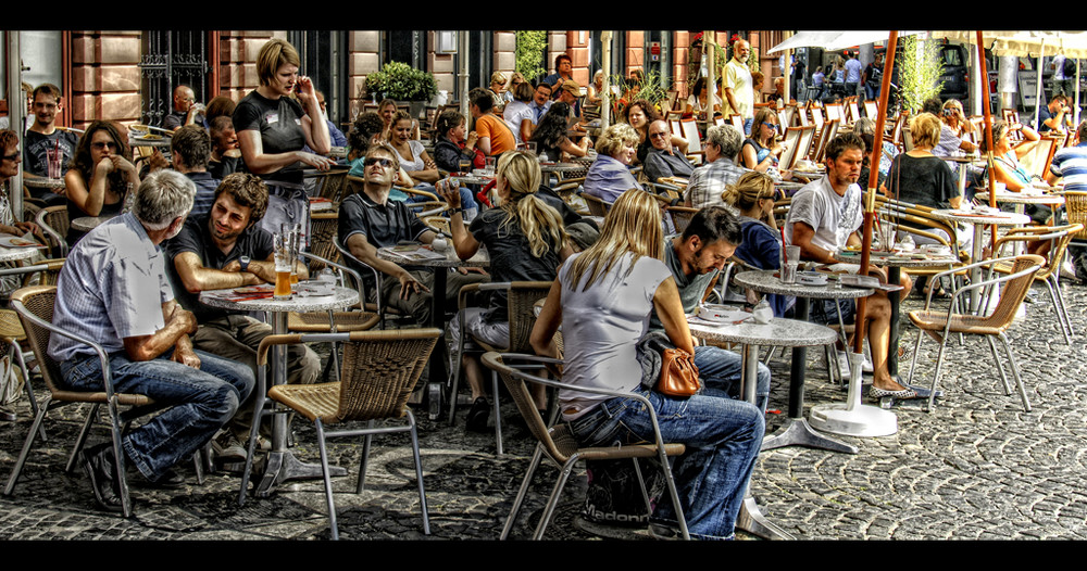 Cafe Foto & Bild | streetfotografie mit menschen, kommunikation; grafik; szenen;, menschen ...