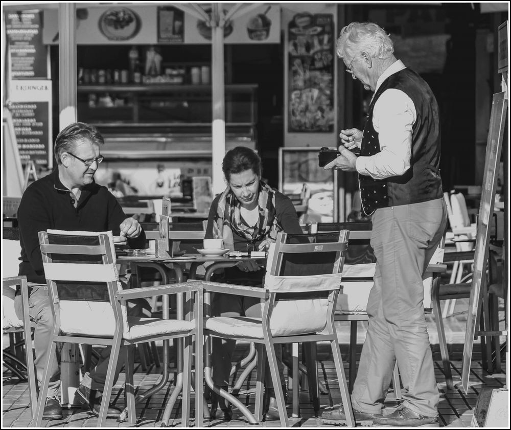 CAFESZENE IN SPAIN Foto & Bild | erwachsene menschen, streetfotografie mit menschen, menschen ...
