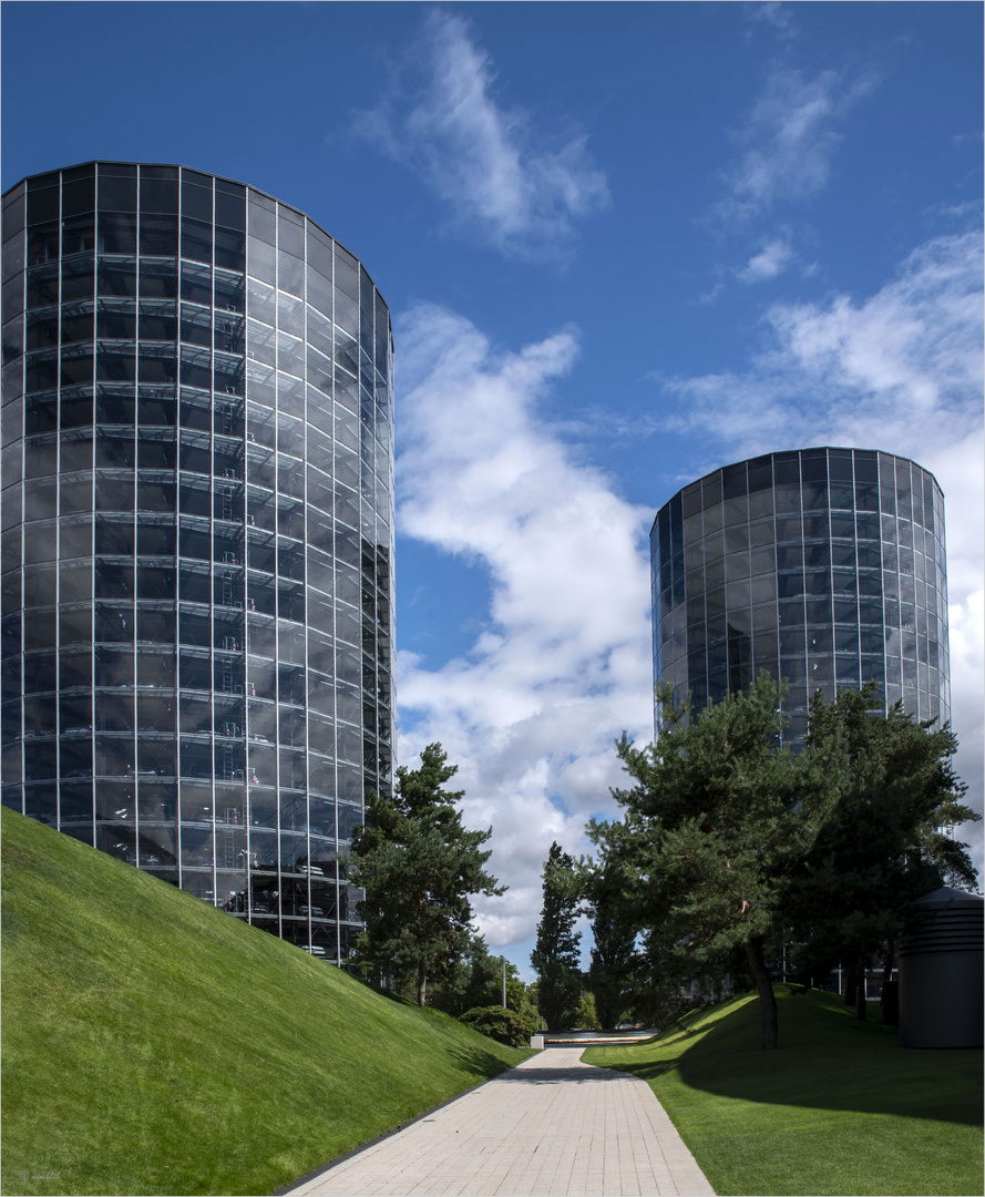 Car Tower Foto & Bild | architektur, deutschland, autostadt Bilder auf ...