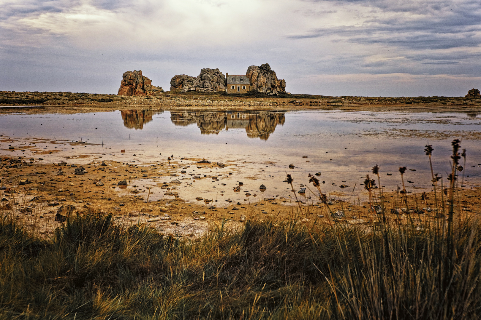 Castel Meur près du Gouffre. Plougrescant Foto & Bild | france, world ...