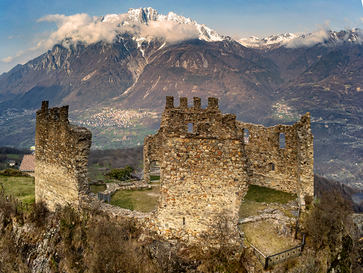 Castello Foto % Immagini| paesaggi, montagna, photography Foto su ...