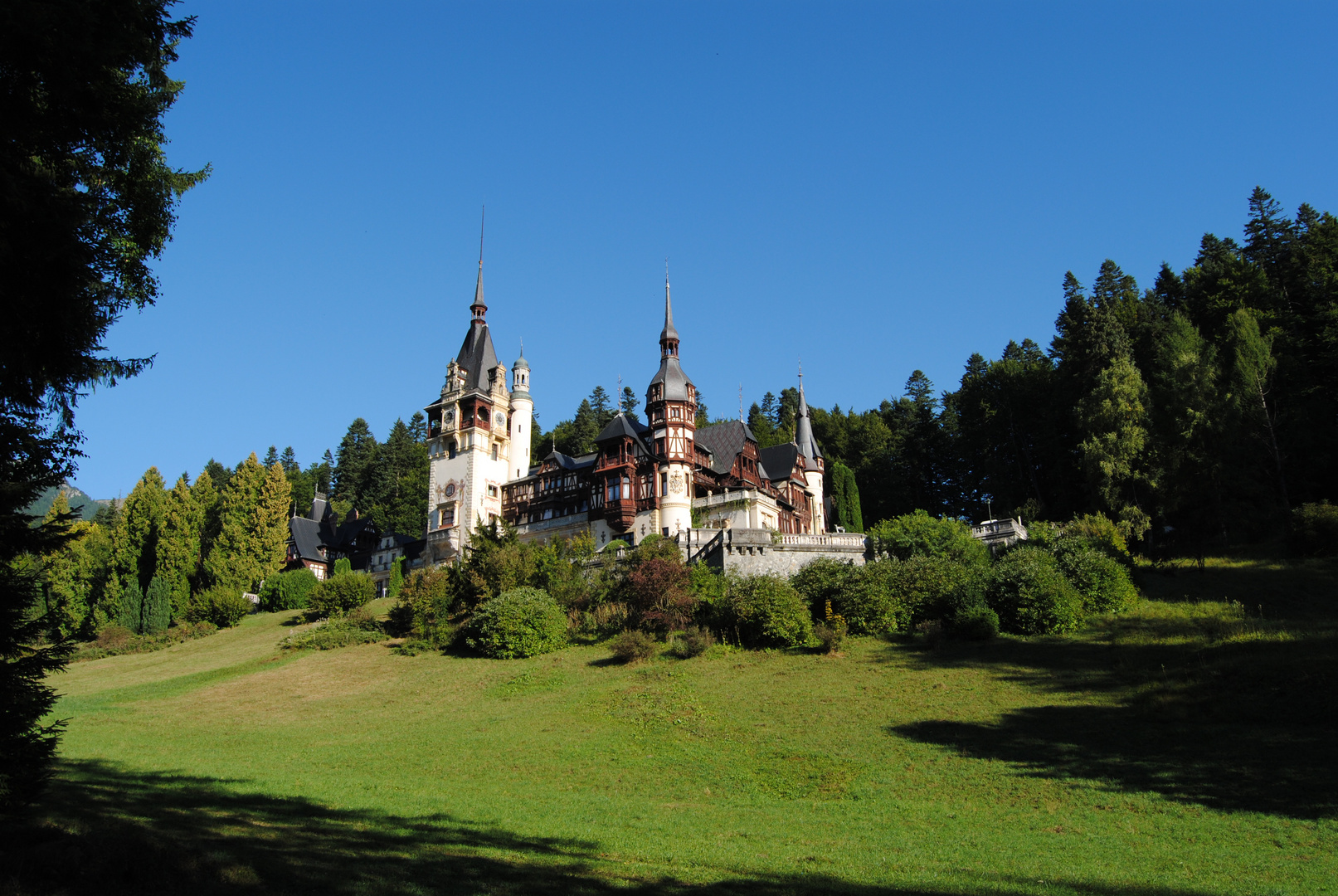 Castello Peles - Sinaia Romania Foto % Immagini| architetture ...