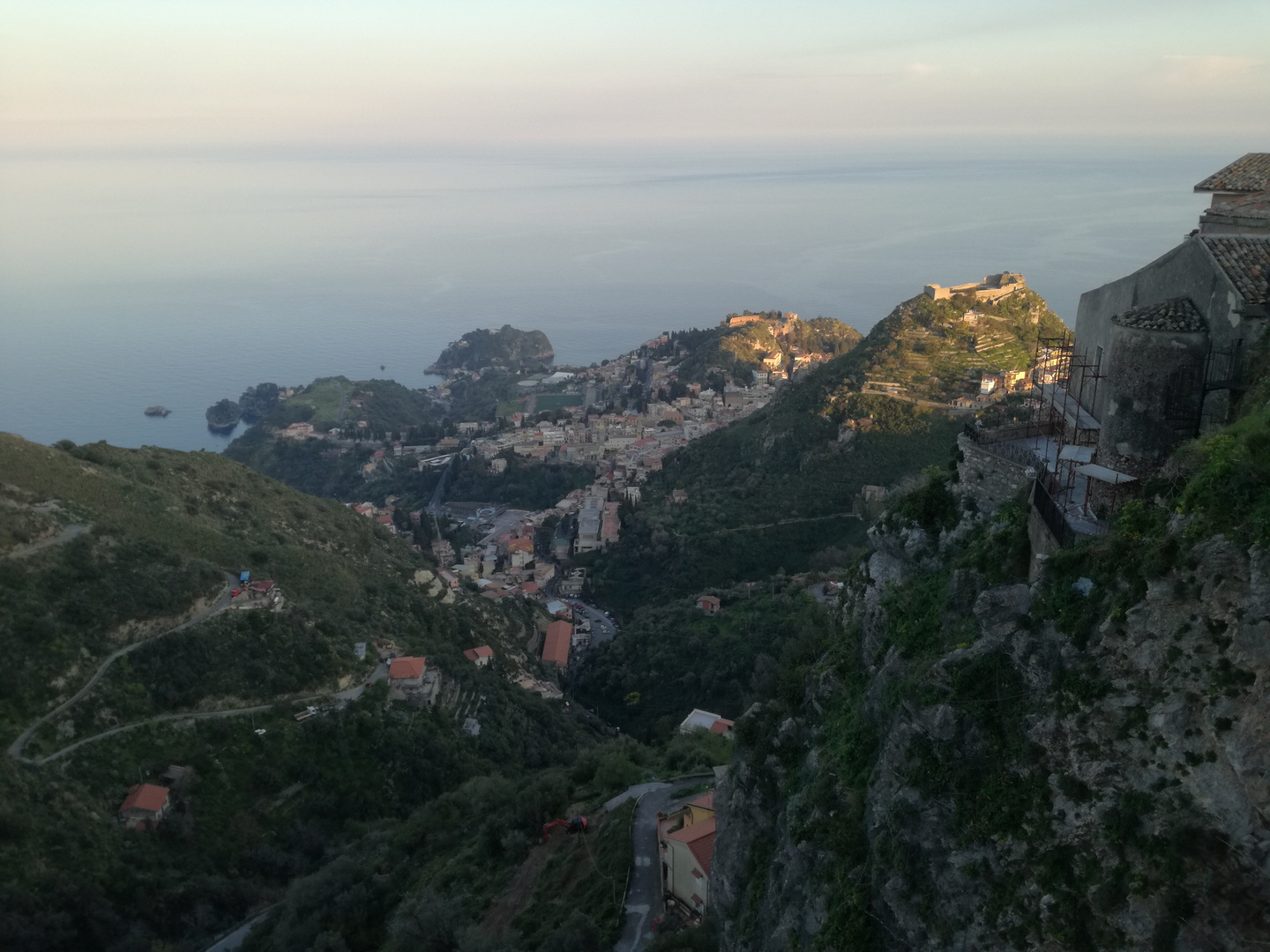 Castelmola Sicile .... photo et image | italy, world, sicilia Images ...