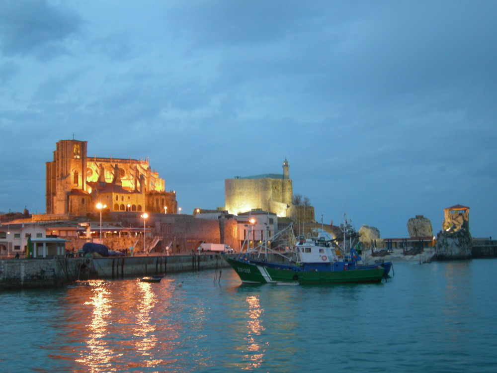 Castro Urdiales (( Santander )) Imagen & Foto | ciudades, motivos Fotos ...