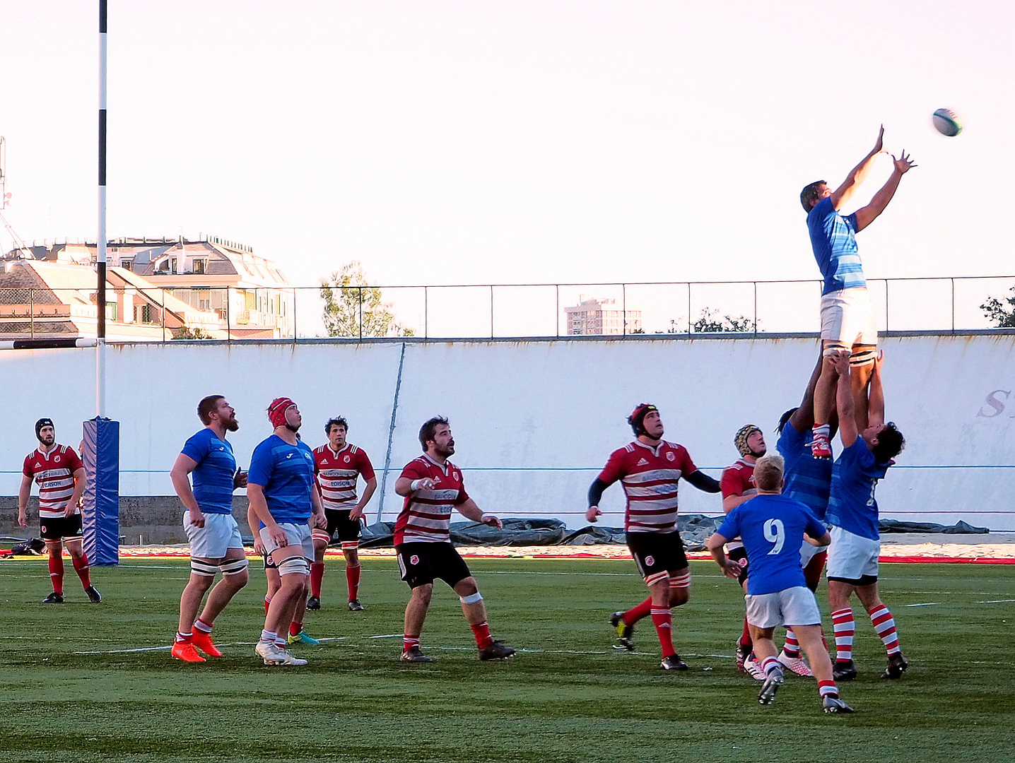 catch the ball Foto % Immagini| sport, essere giovani, rugby Foto su ...