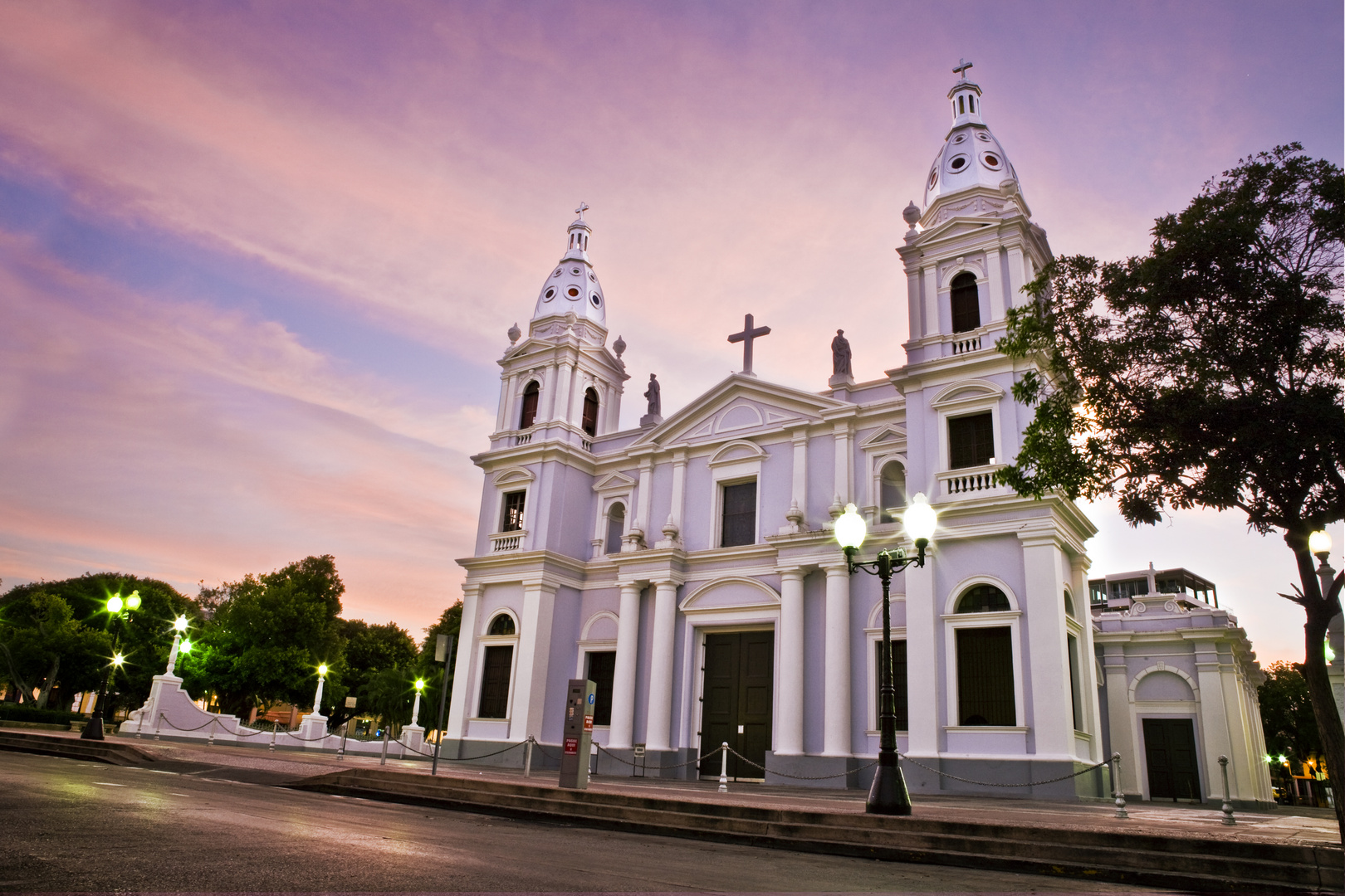 Catedral En La Plaza de Ponce, Puerto Rico Imagen & Foto | elementos ...