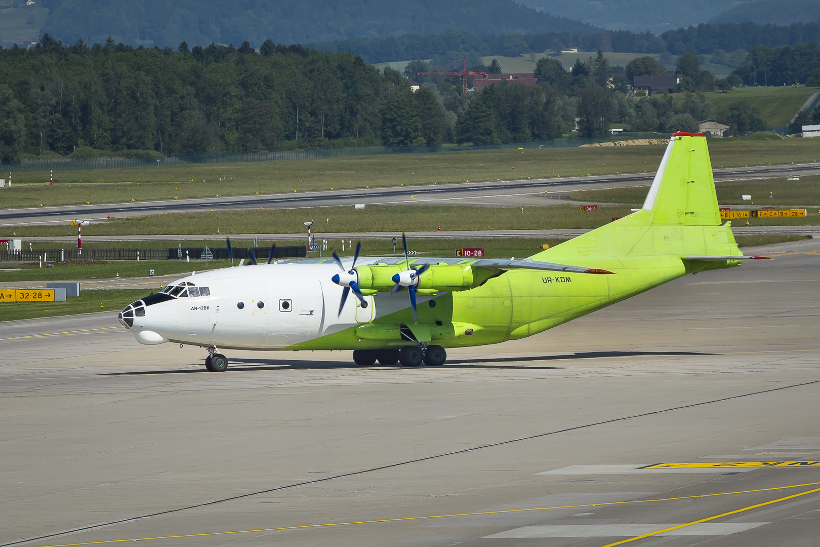 Cavok Air Foto & Bild | air, flughafen, cargo Bilder auf fotocommunity