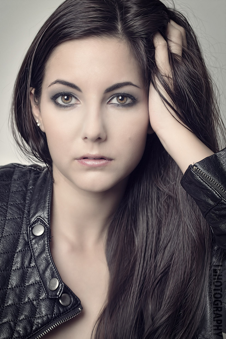 -- Celina -- Foto & Bild | portrait, portrait frauen, studio Bilder auf ...