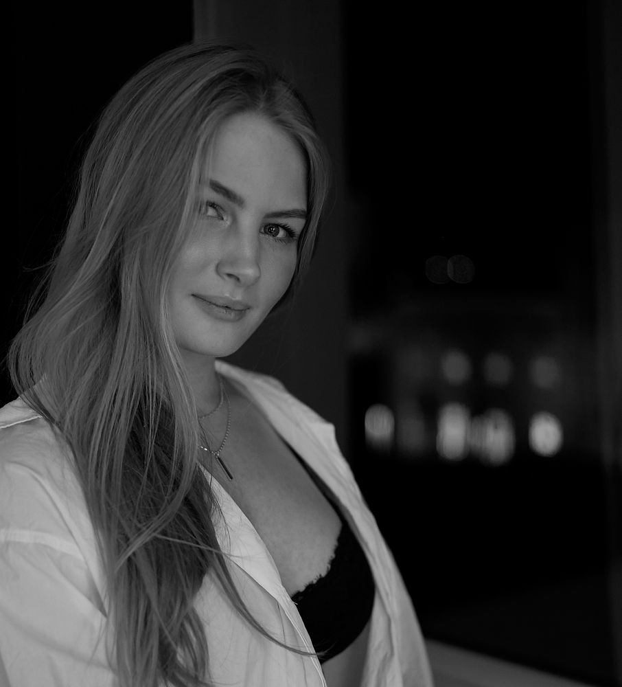 Celina Foto & Bild | erwachsene menschen, portraits erwachsener, bw Bilder auf fotocommunity